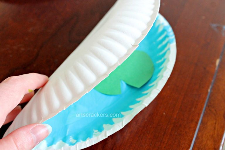 DIY Frog on a Lily Pad Pond Plate Craft
