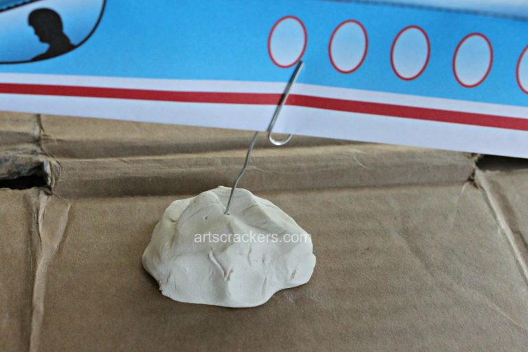 DIY Table Runner Runway and Place Cards | Airplane Party Theme