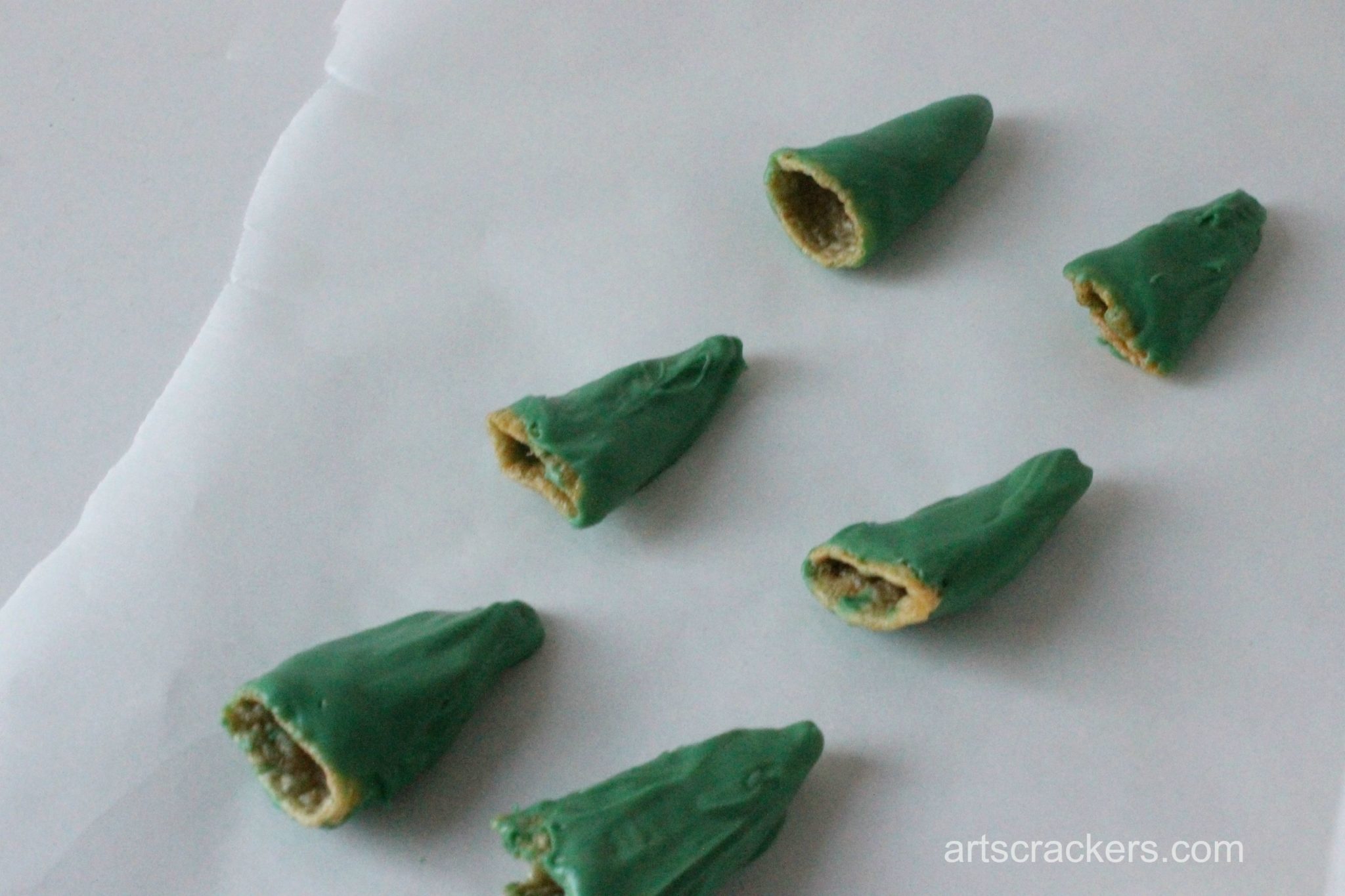 DIY Yoda Cupcakes - Arts and Crackers