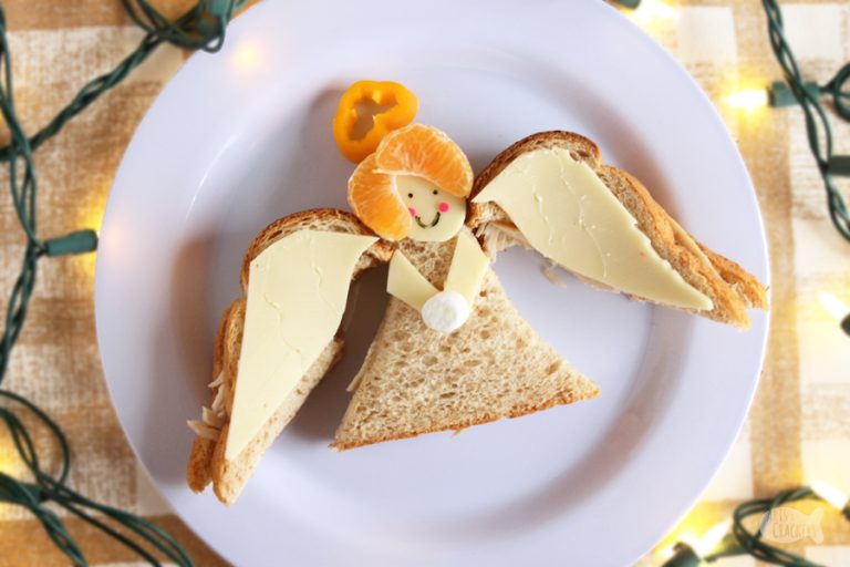 Cute Reindeer Sandwich Christmas Lunch Idea for Kids